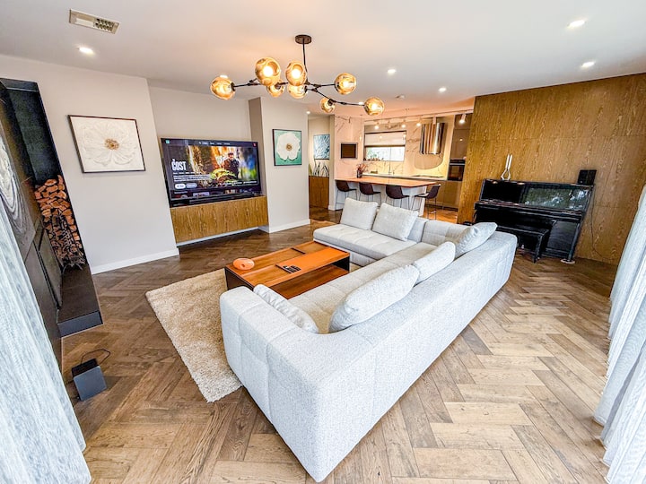 Luxury 4 Bedroom House With Spa, Sauna, Garage - Brighton