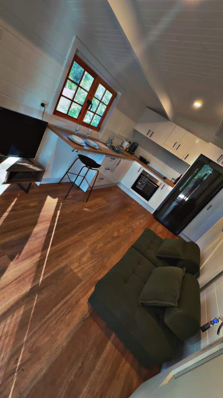 Cashmere Cabin - Quiet Retreat Overlooking Reserve - Brisbane