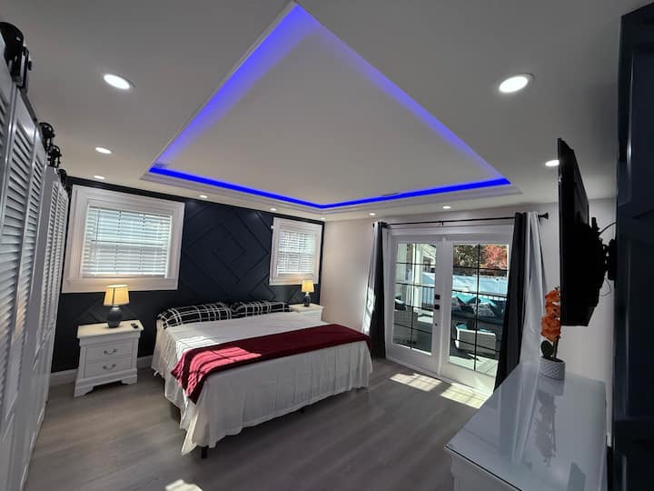 Executive Room With Private Bathroom & Deck Access - Cherry Hill, NJ