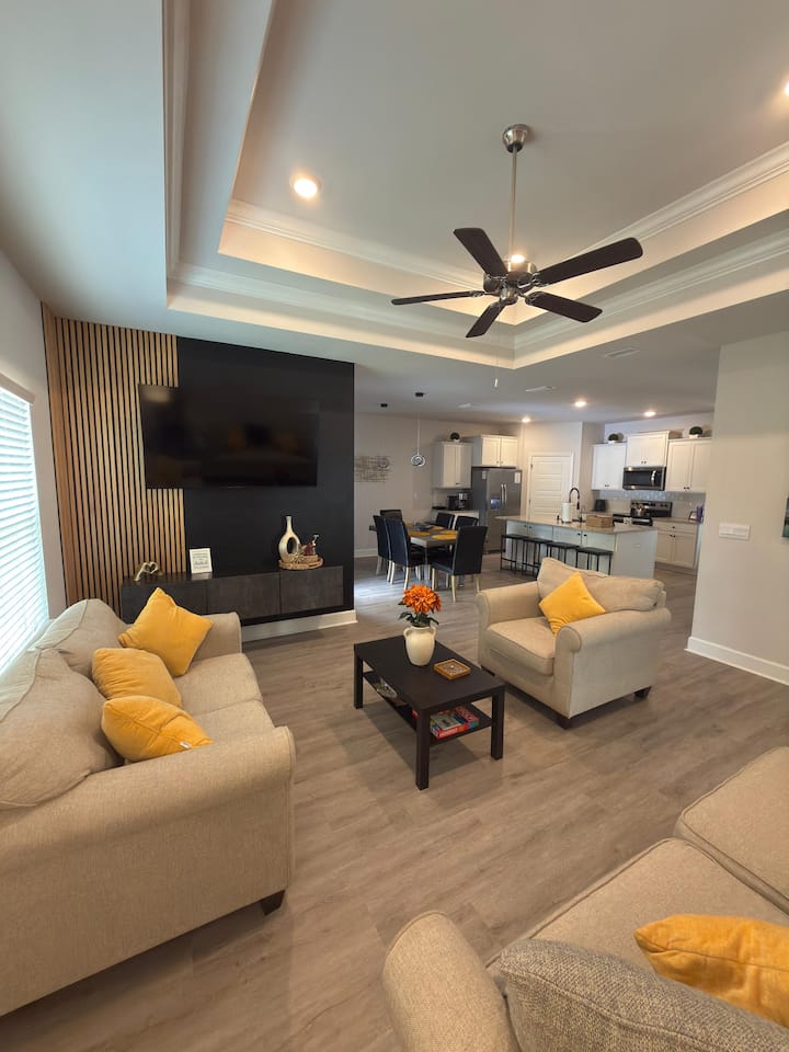 Hansell Villa | 12 Ppl |Pet Friendly | Bbq | Games - Tallahassee, FL