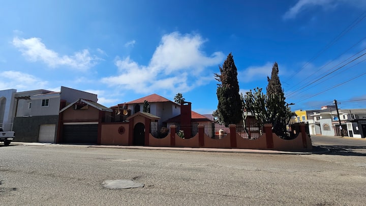 La Casa De Mr. Fat - Ensenada