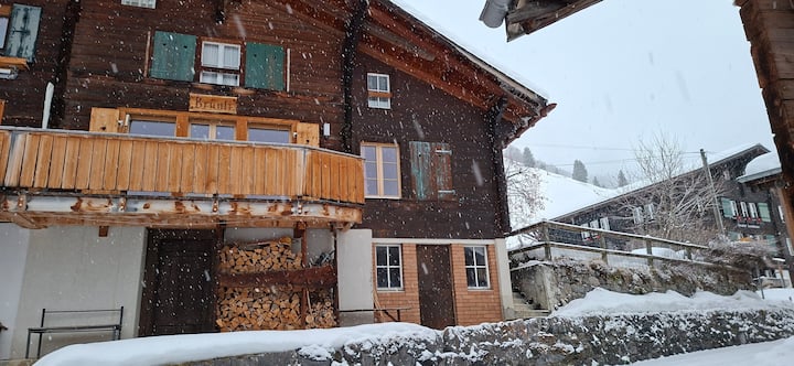 Urchige Chaletwohnung Mit Bester Aussicht - Mürren