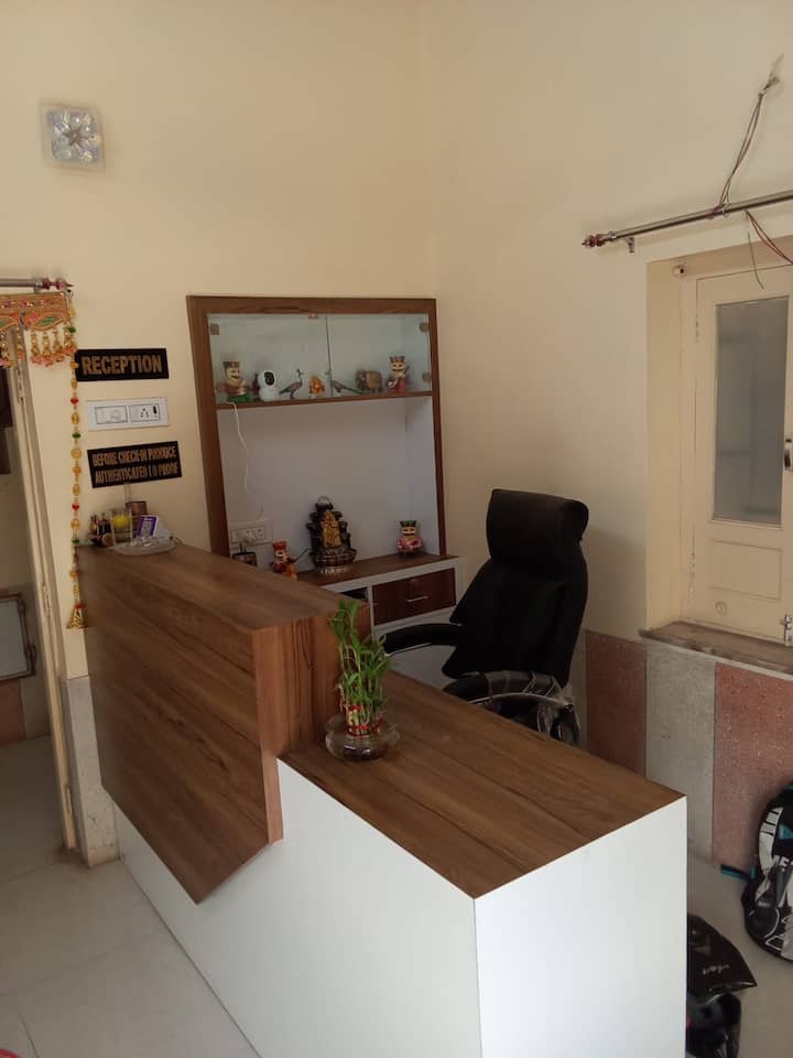 Av Palace Guest House For Stay In Jodhpur - Jodhpur