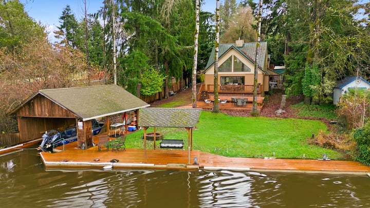 Big Foot Lodge At Silver Lake - Castle Rock, WA