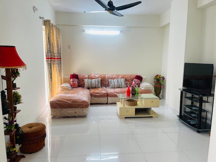 Premium Lakeview Escape | Stylish Apt In Uttara - Bangladesh