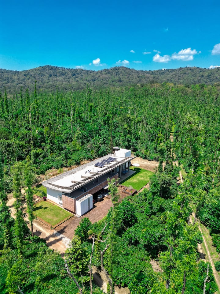 Villa Amaara - Coffee Plantation Stay - Mudigere