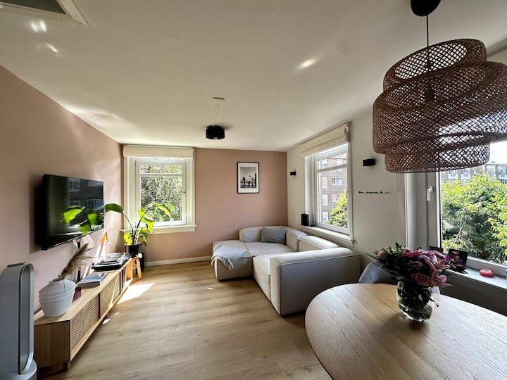 Light 2-bedroom Apartment In Amsterdam West - Ámsterdam