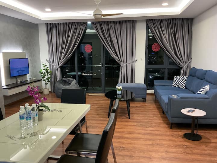 9 Cozy Home@9th Floor Jazz Suites 3, Vivacity Mall - Kuching