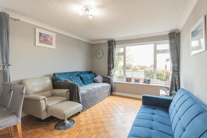 Sunrise Lodge | 2-bedroom Flat Eastbeach Sleeps 4 - Southend-on-Sea