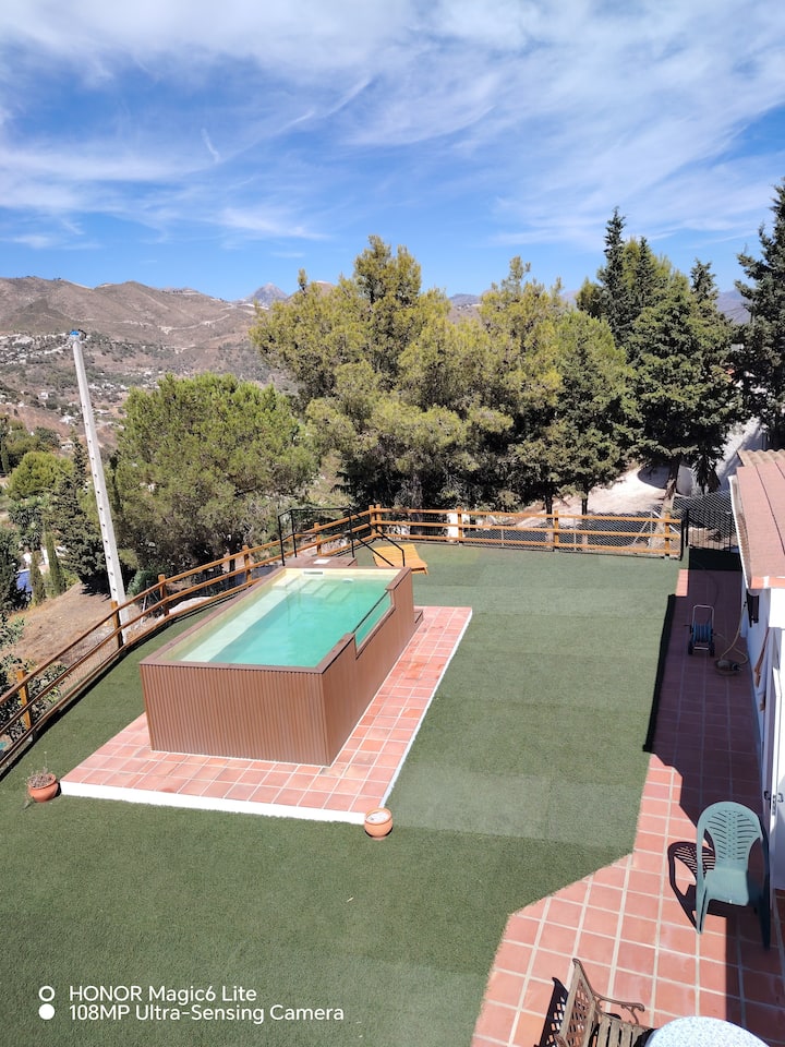 La Bailonga, A Little Piece Of Paradise In Cómpeta - Spain