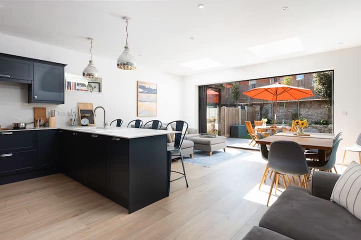 Ashcroft House By The Sea - Bournemouth