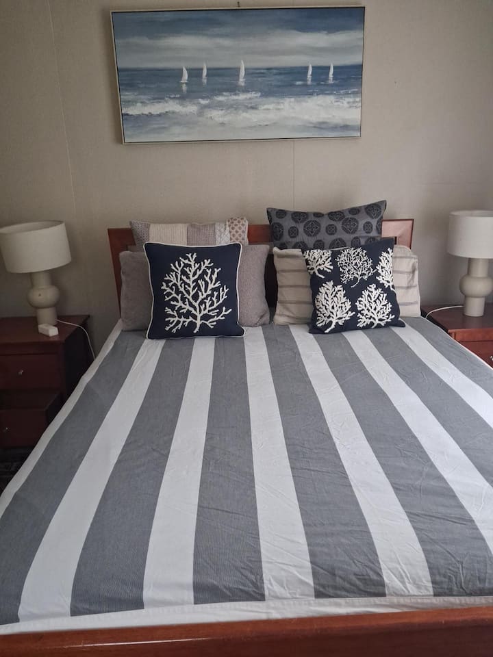 Mp Ideal For Long Stays/work Crews. Super Central - Mackay