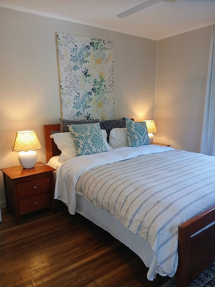 Mp Ideal For Long Stays/work Crews. Super Central - Mackay