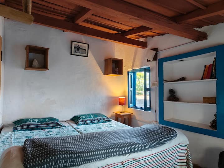 Turiya Niwas Kasardevi - Almora