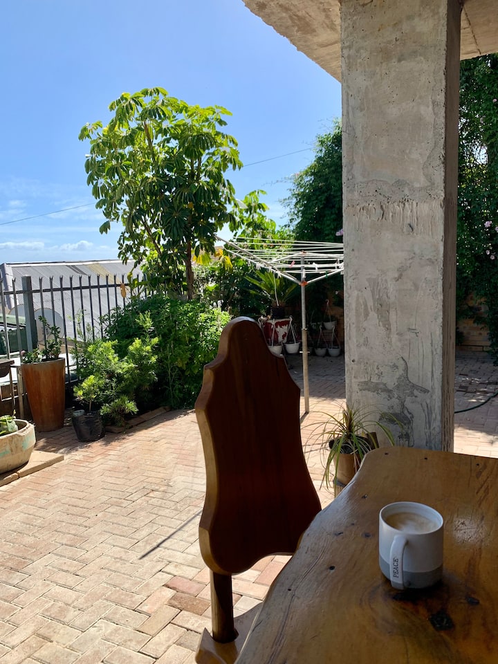 Central & Spacious Garden Apartment - Mossel Bay