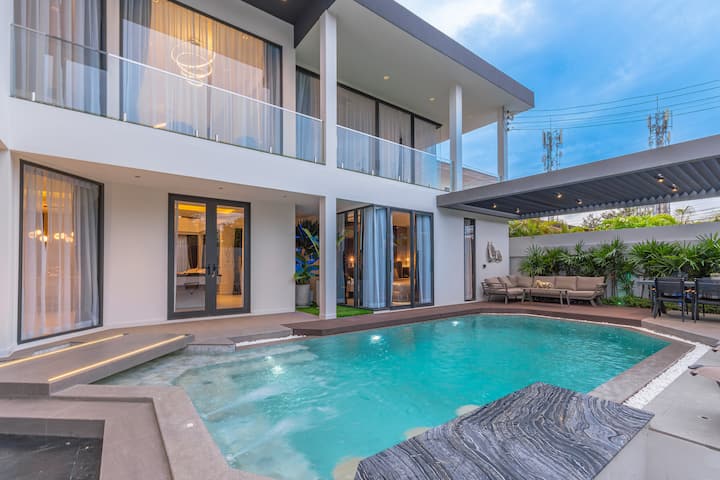 Lakehouse-芭提雅市区崭新豪华独栋泳池别墅-影音室/健身房/台球桌/户外烧烤/双厨房 - Thaïlande