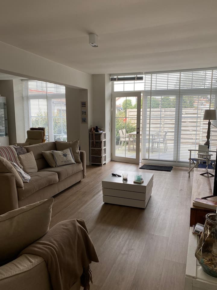 Ruim Appartement Aan Zee Met Groot Terras - Koksijde