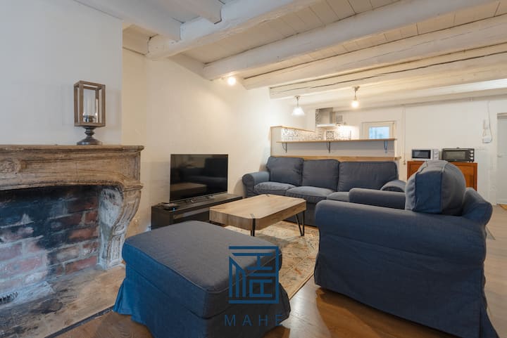 5 Voyageurs - Au Pied De La Basilique St-epvre - Gare de Nancy