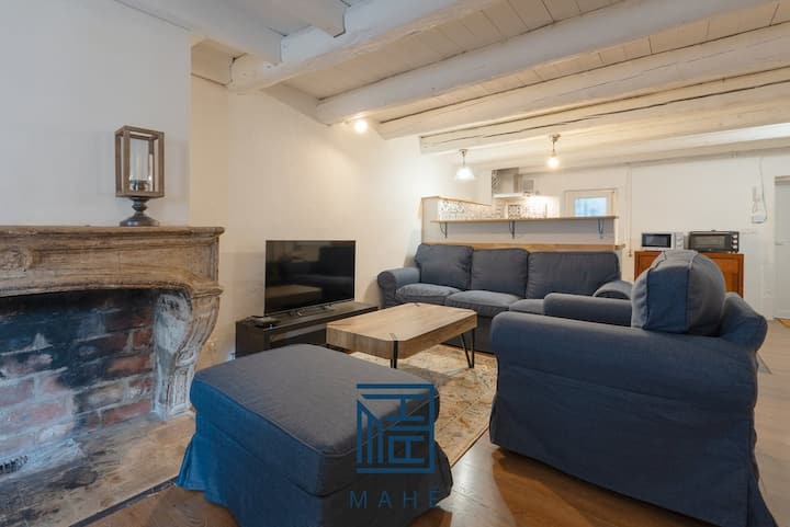 Au Pied De La Basilique Saint-epvre - Nancy