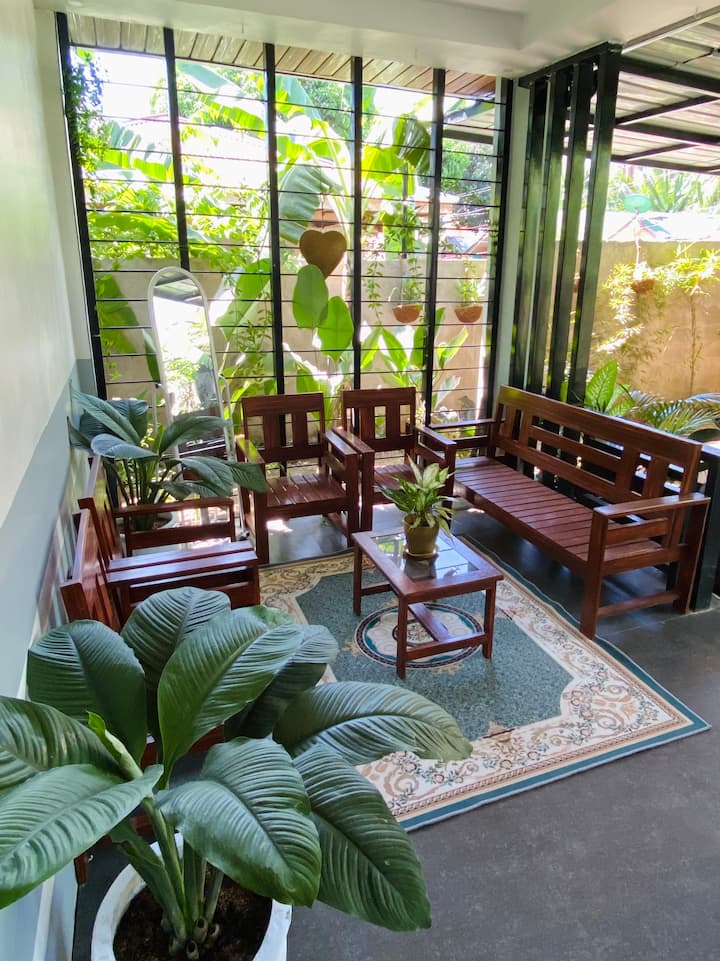 Hughes Staycation House- Dahican - Mati