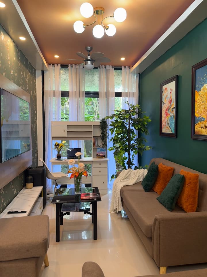 Hughes Staycation House- Dahican - Mati