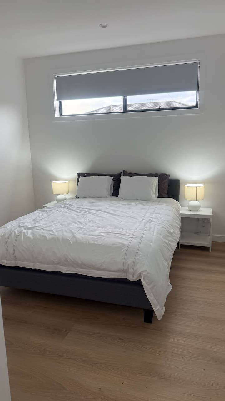 Comfortable Bedroom Suite - Liverpool