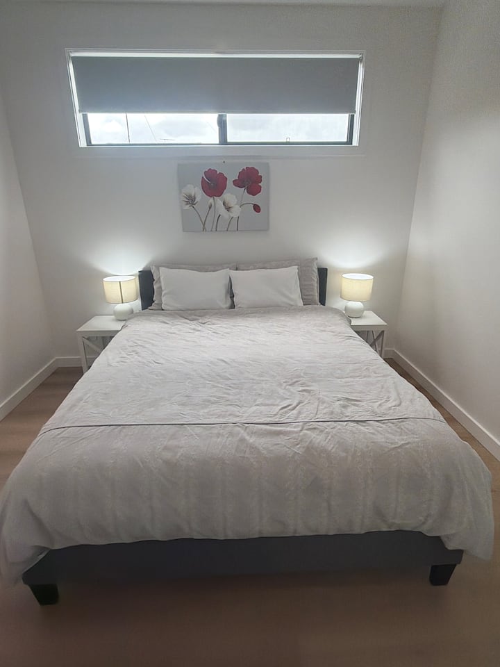 Comfortable Bedroom Suite - Liverpool