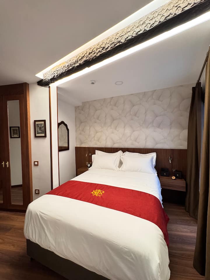 Elegancia Y Lujo En El Corazón Histórico - Toledo, España