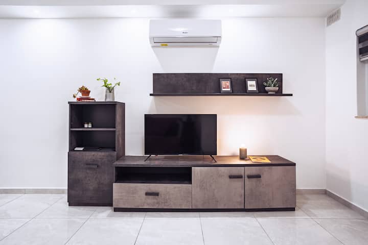 Flno8 | Seaside 2br Apt W/ Balconies – X Gżira - Valletta