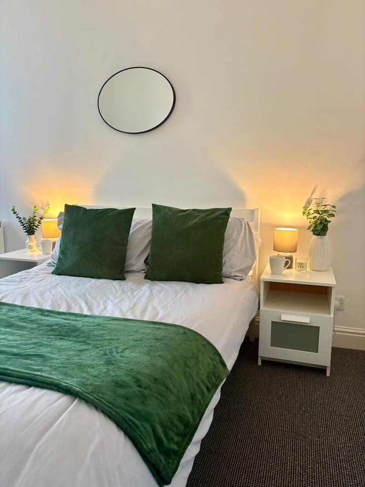 Modern 2 Bed Flat In City Centre, High Speed Wifi - Cardiff