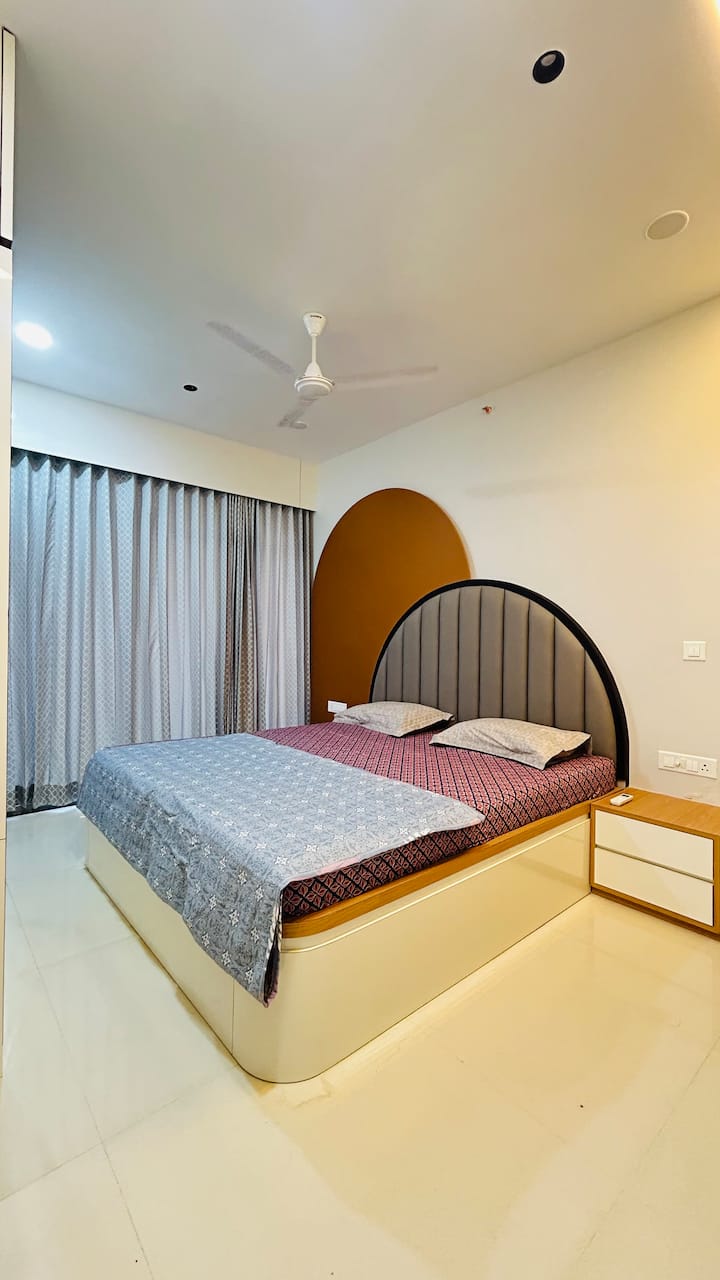 The Luxe Adobe - Luxurious 2bhk Entire Flat - Ahmedabad