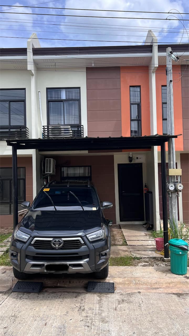 Your Home Away From Home|3br Uptowncdow/wi-fi+park - Cagayan de Oro