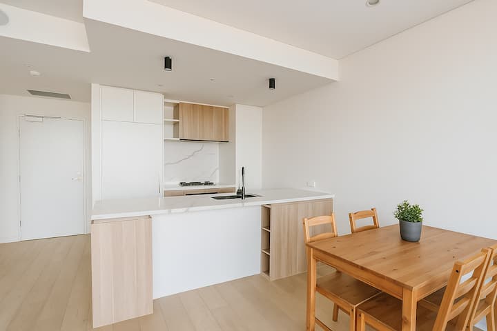 Burwood Central 2br 2bath + Parking - Strathfield