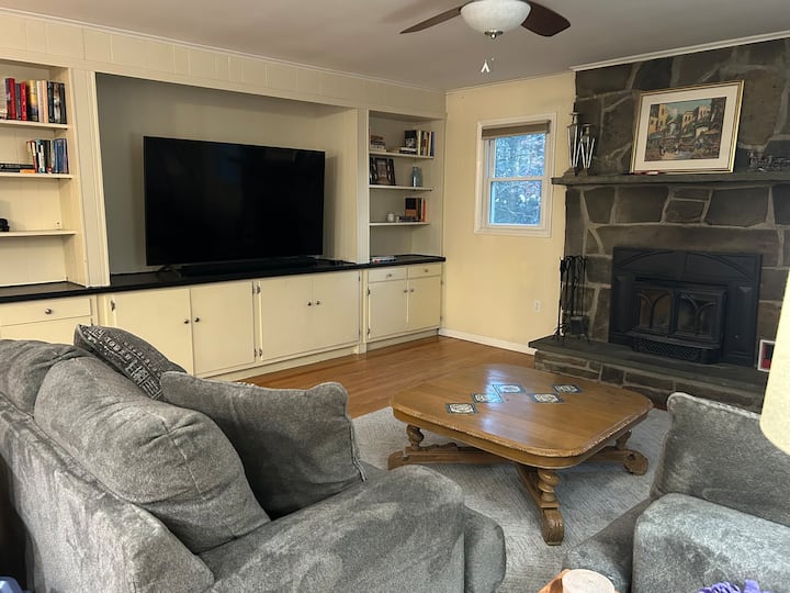 Modern Country Home-ski, Fun Towns & Wineries - Rhinebeck, NY