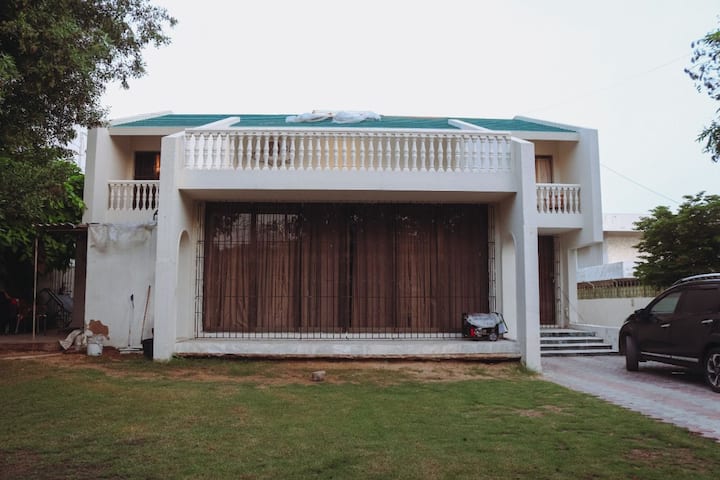 Staycation Guest House - Karachi