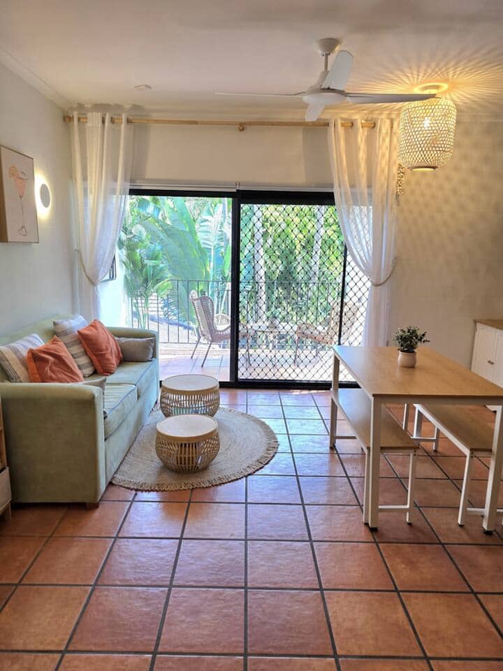 Stylish Beach Apartment Close To Town - Port Douglas