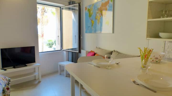 Joli Studio Avec Vue Au Coeur Du Village De Sanary - Sanary-sur-Mer