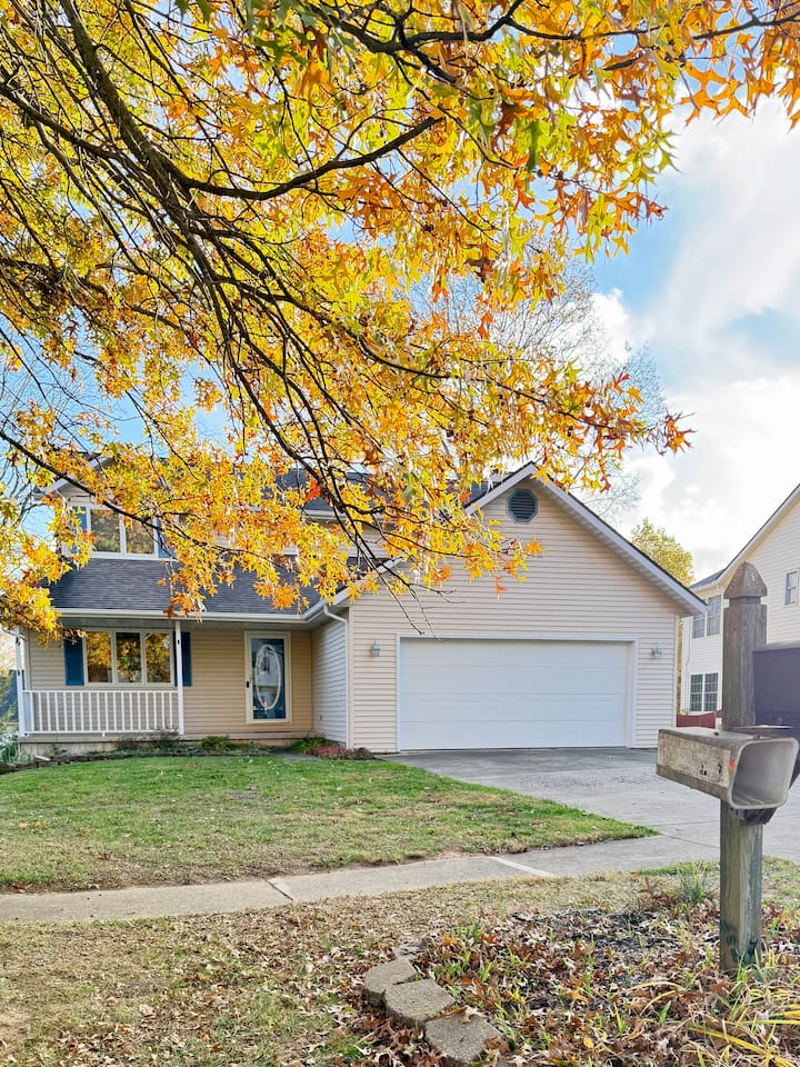 Spacious Home-walk To Trails, Short Drive To Iub - 블루밍턴