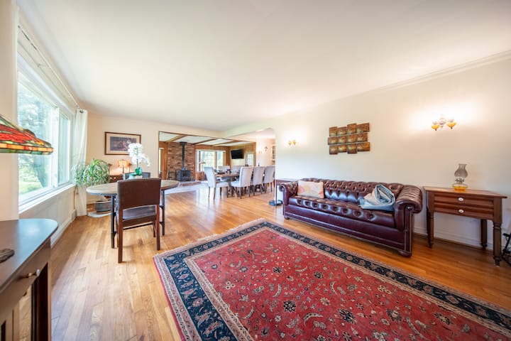 Novelty Wooded Retreat - Bainbridge, OH