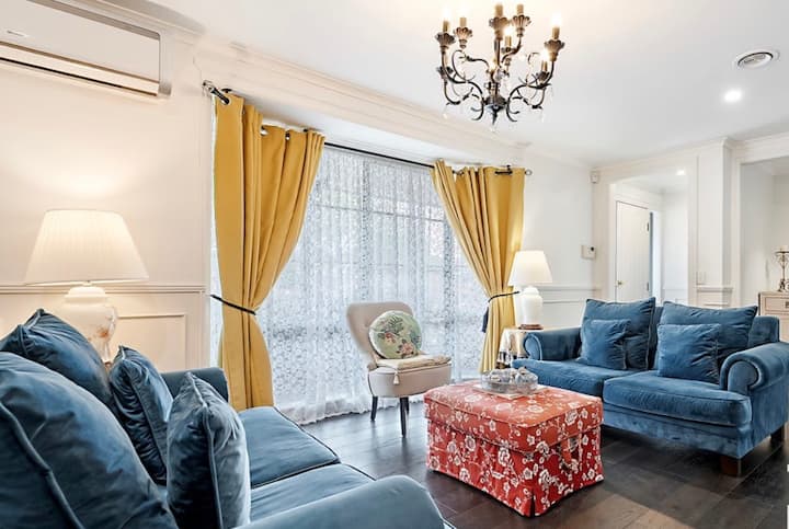 Home Of Susan Close - Dandenong