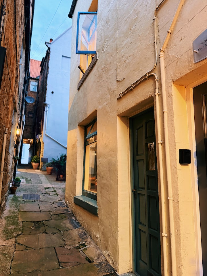 Central Whitby | Character Cottage | Dog-friendly - Whitby
