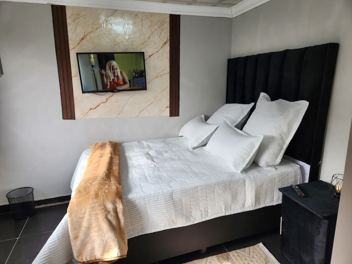 The Sunset Room - Randfontein