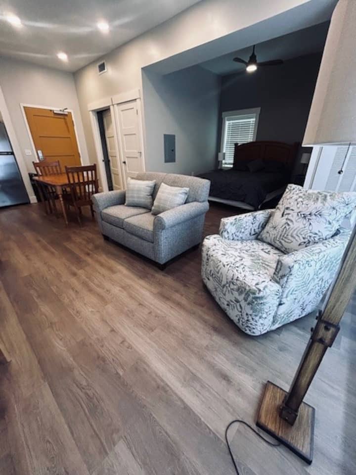 Sovereign Village Apt.225 Studio - Choctaw Lake, OH