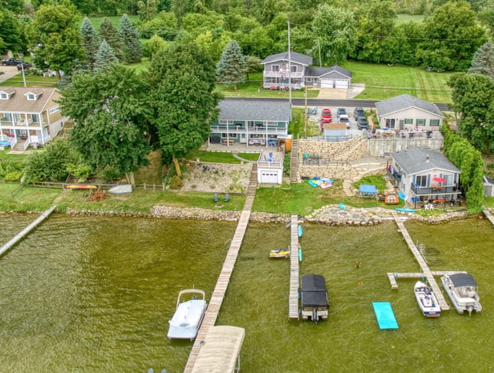 Lake House On Round Lake Family Getaway (Sleeps10) - Devils Lake, Manitou Beach