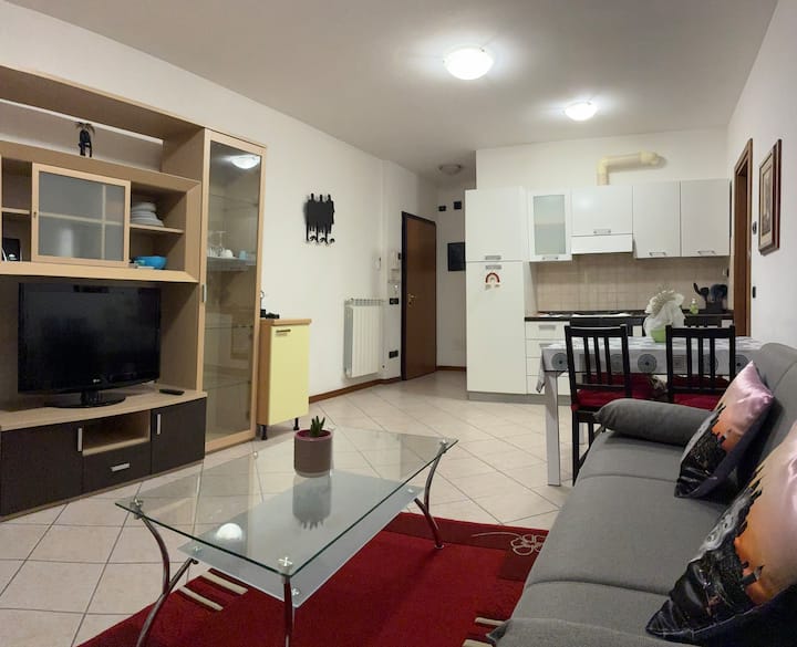 Arezzo: Bilocale In Centro Con Posto Auto - Arezzo