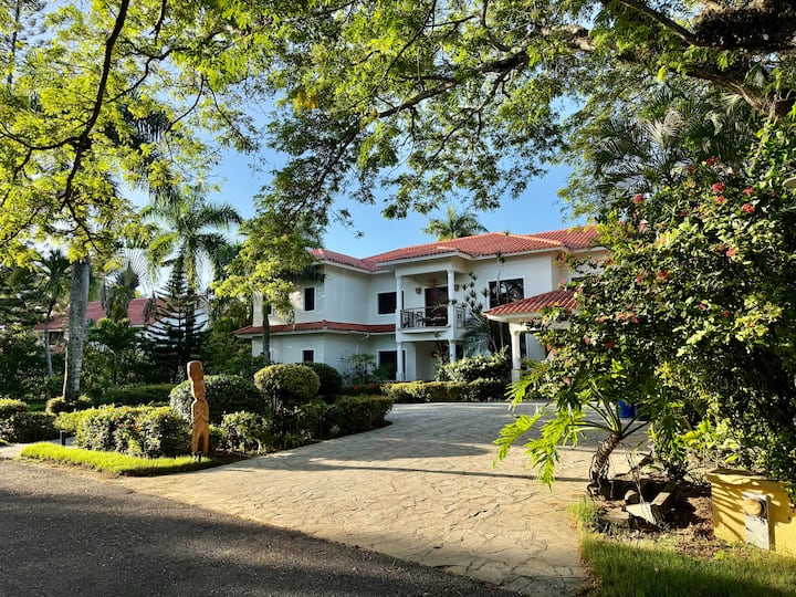 Airy And Spacious Sea Horse Ranch Tropical Villa - Cabarete