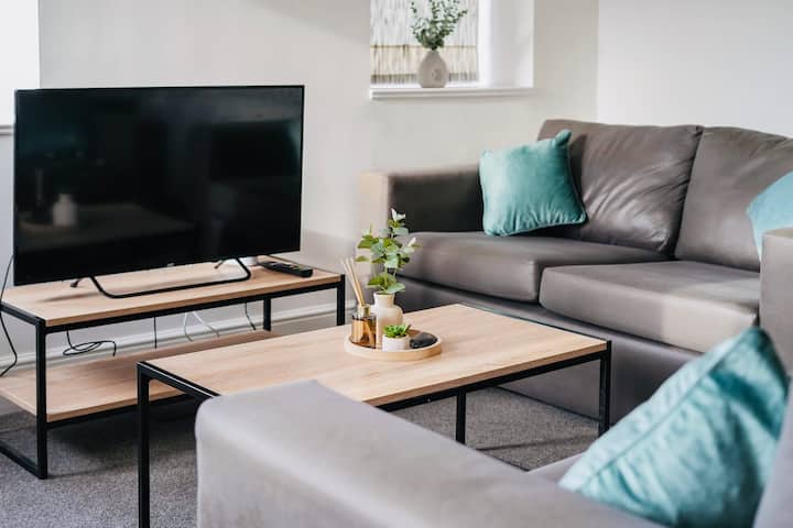 Hull City Centre Stay Self Check In - Near Station - Hull