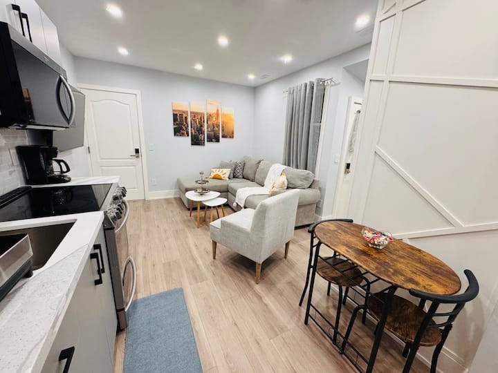 Bright & Cozy & New 2br Apartment - Toronto
