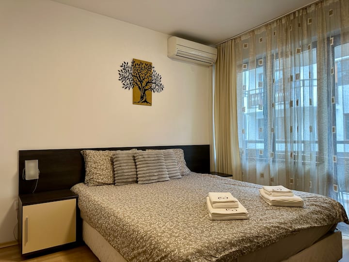 Cozy 1br Near Gondola | Free Parking | Home2host - Bansko