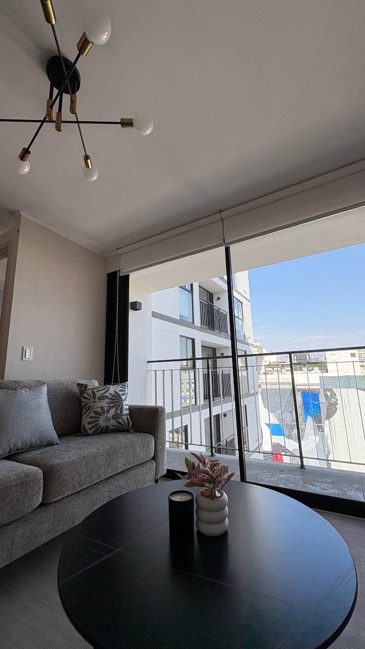 Spacious & Quiet Apartment Near Larcomar - Peru